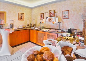 Café da manhã e jantar