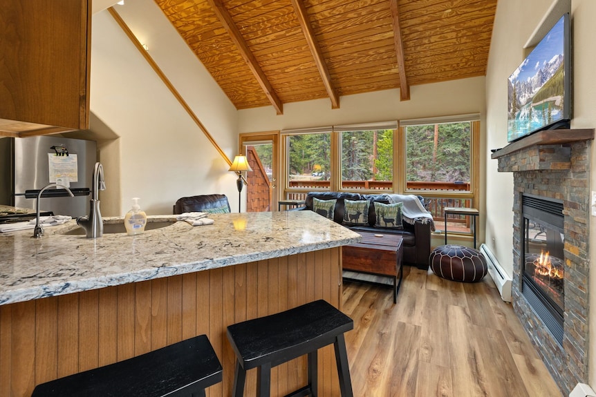 Quiet Fall River Suite Fireplace Close To Rmnp - Estes Park, CO