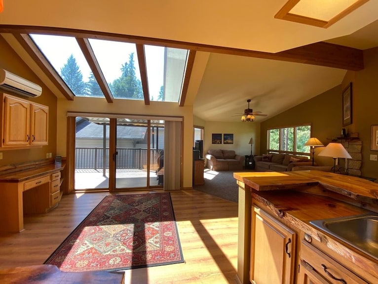 Relaxing 3bd Getaway 20 Min To Glacier & 10 Min To Whitefish - Columbia Falls, MT