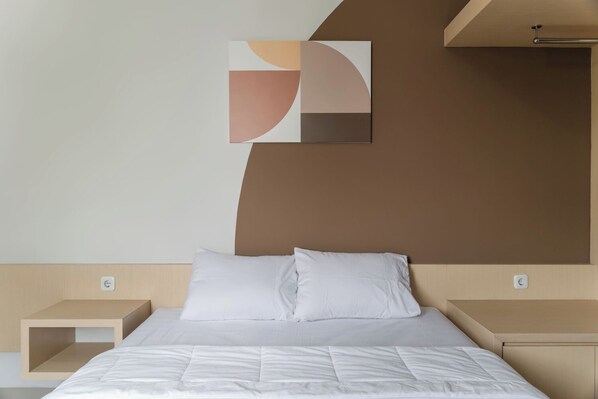 Quarto casal | Escrivaninha, espaço de trabalho para notebook, Wi-Fi de cortesia