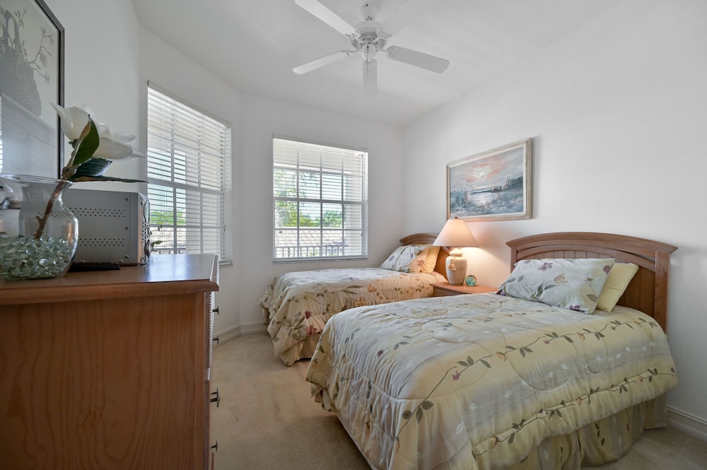 Turnberry At Pelican Sound Condo With Resort Amenities - Estero, FL