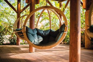 Salas para tratamentos a dois, sauna seca, banheira de hidromassagem