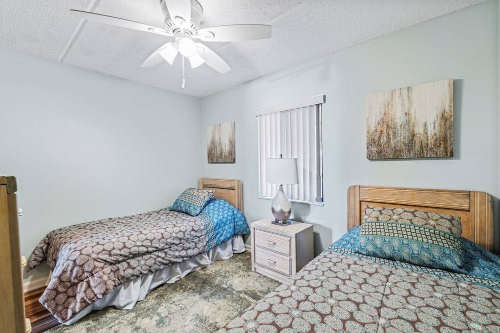 2203 Courtyard Villa 2nd Fl N - Crescent Beach, FL