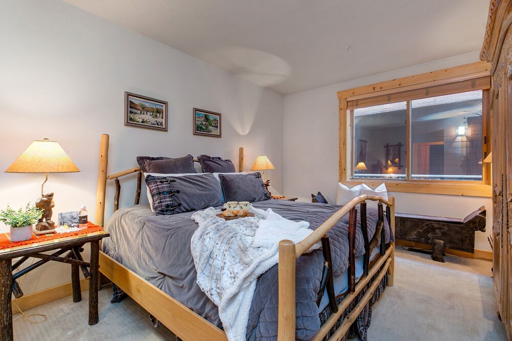 Abode At Black Bear #305 | Bright Family Condo In Heart Of Dv's Silver Lake Village, Private Hot Tub - Park City, UT