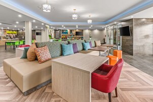 Pequeno-almoço tipo buffet diário incluído