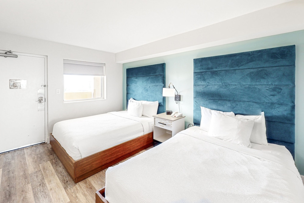 Stunning 14th-floor Oceanfront Condo With Beach Views, Hot Tubs & Pools - Conway, SC