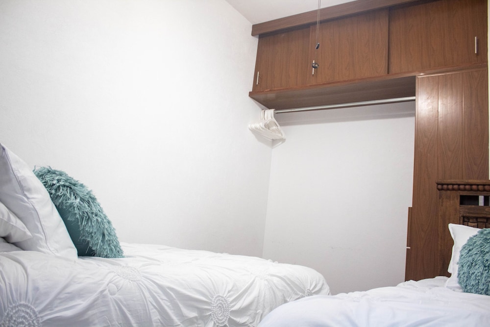 Beautiful Remodeled Condo Near Beach ! - Manzanillo