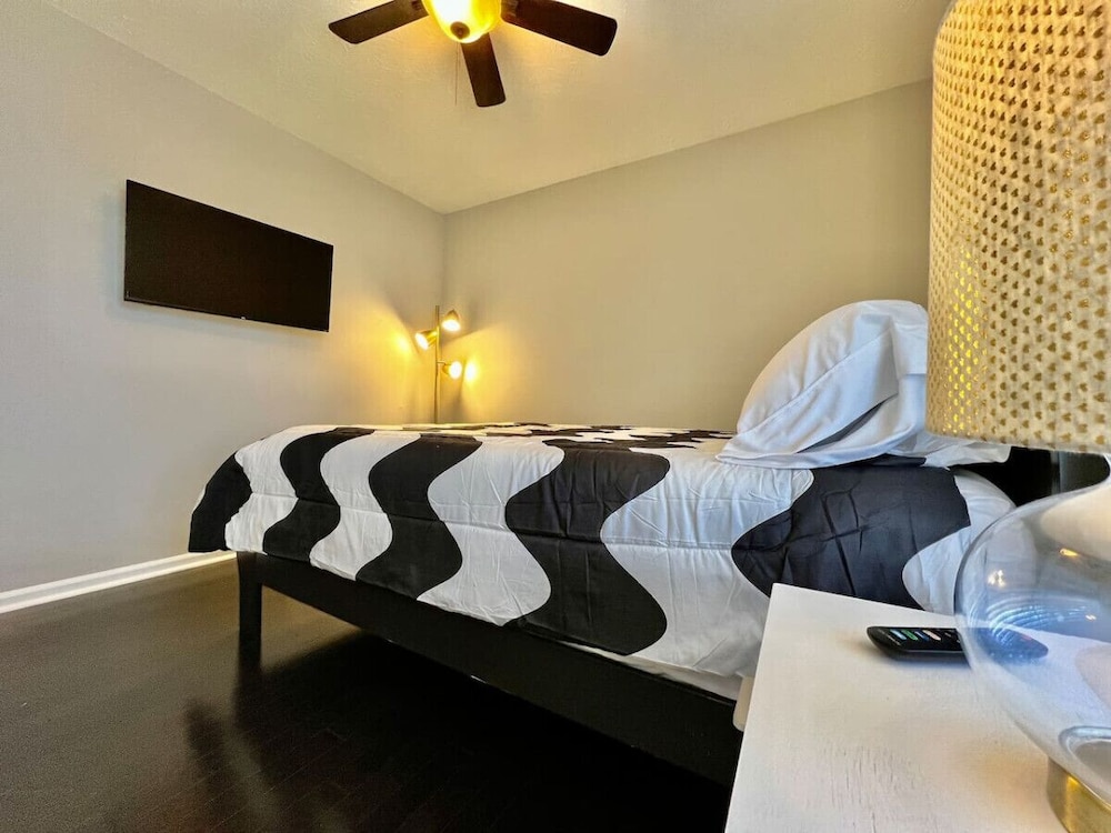 190 Overbrook Drive · Swanky Swango's Dream Home By Jess - Middletown, OH