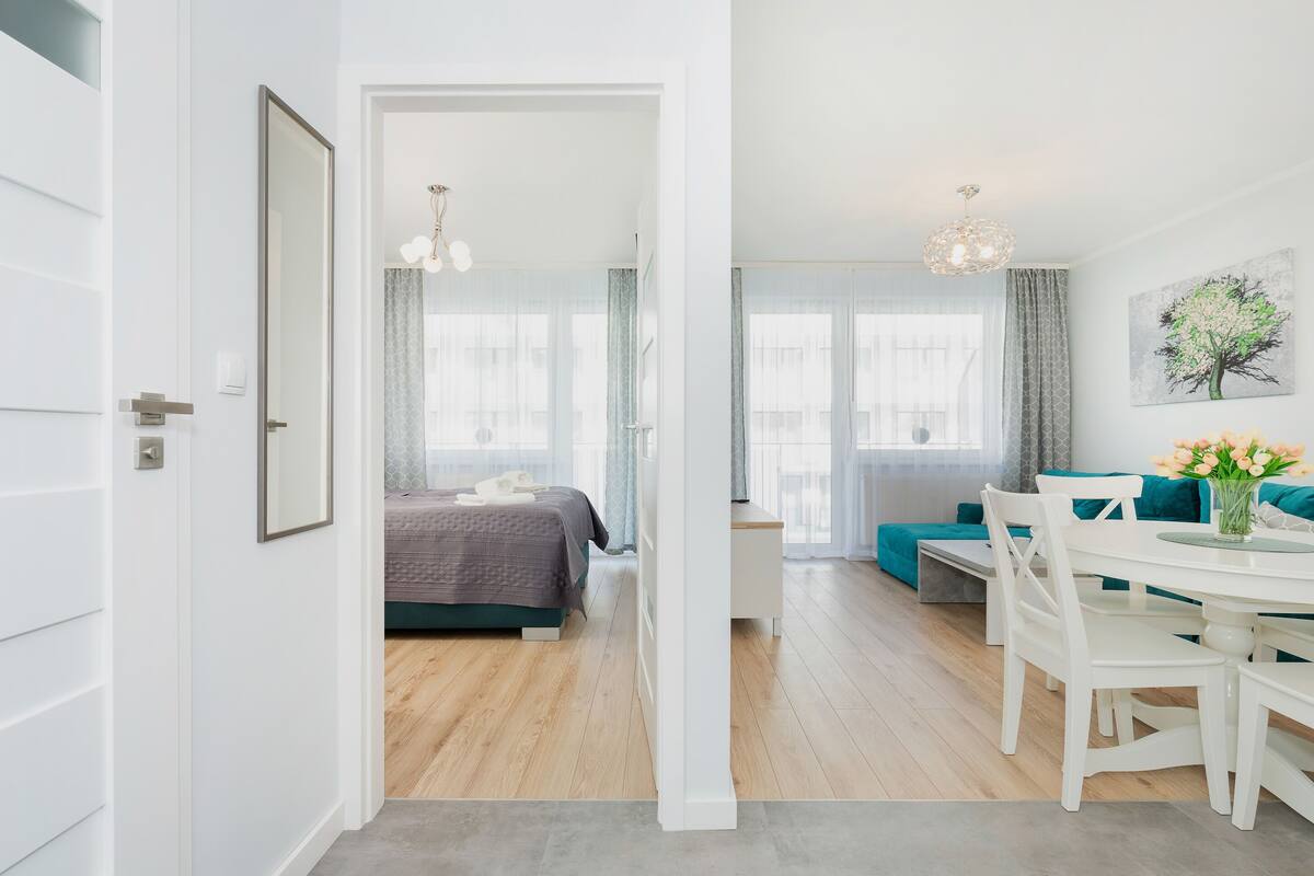 Apartamento, 1 quarto, varanda, junto à praia | Sala de estar | Televisor de 40 polegadas com canais por cabo