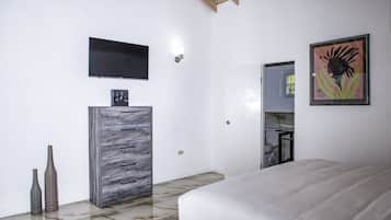 Quarto Signature, 1 cama king-size, não fumadores, vista para a montanha | Secretária, secretária adequada para computadores portáteis