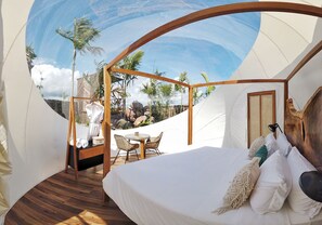 Barraca exclusiva, 1 cama King, banheira de imersão, ao lado do lago | Individualmente decorados, individualmente mobiliados