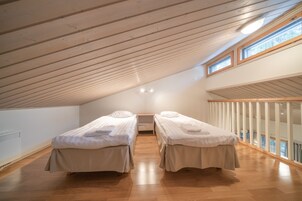 Apartamento standard, 2 quartos (loft) | Individualmente decorados, individualmente mobiliados