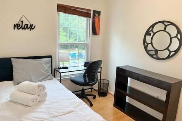 Glorious | 3 Bedroom | Convenient | Dc - Herndon, VA