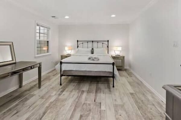 Chic Large 3 Bdrm Dc 30m, Iad 12min, Shopping - Reston, VA