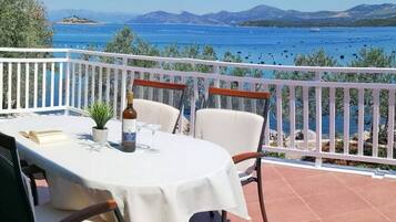 Apartamento (Two Bedroom Apartment -Terrace and Se) | Sala de jantar