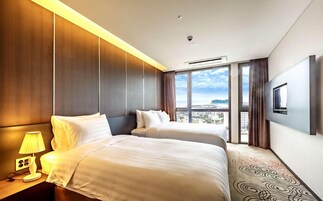 Quarto real, 1 quarto, para não fumantes | Cofres nos quartos, escrivaninha, espaço de trabalho para notebook