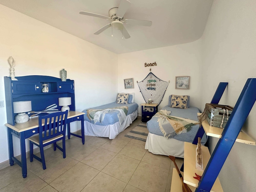 Modern Ocean View Condo With Pools & Gym N702 - Sonora