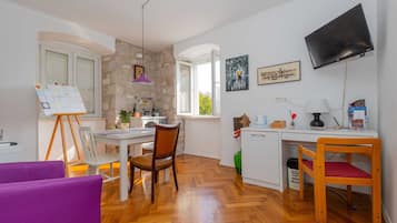 Apartamento (One Bedroom Suite) | Sala de jantar