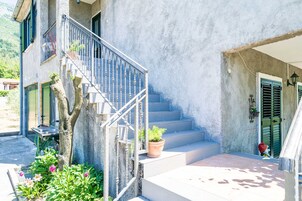 Apartamento (Three Bedroom Apartment) | Exterior