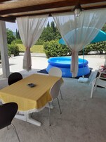 Apartamento (Three Bedroom Apartment) | Terraço/pátio interior