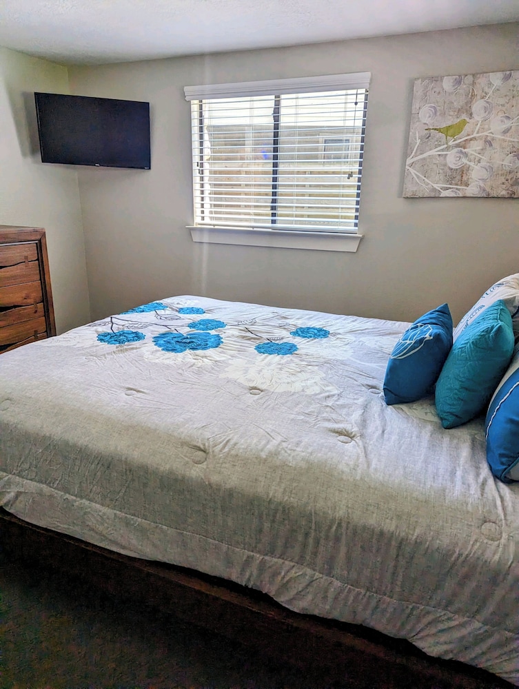 Lake Conroy Estates_unit B With Pool Access - Magnolia, TX