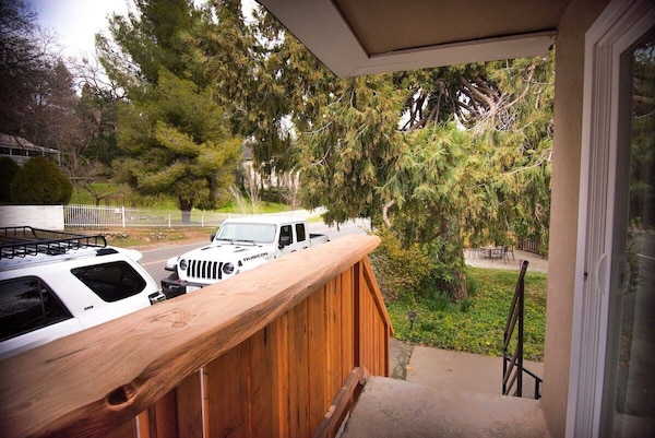 Bullion Street Homes. Bridalveil Falls 1\/2 Block Walk To All (#2) - Mariposa, CA