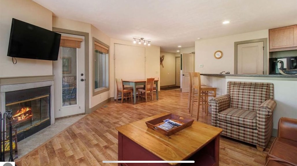 Completely Updated Crystal Mountain Condo Great Location Dog Friendly! - Thompsonville, MI