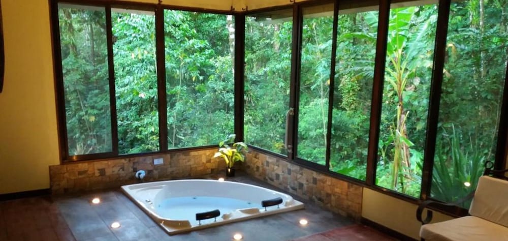 Tropical Suites & Villas - La Fortuna