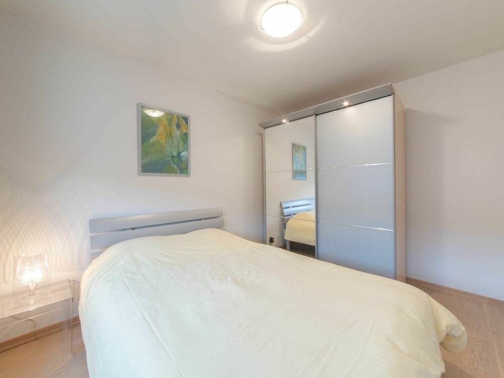 Mooi Vakantiehuis Voor 6 Personen Met Wifi, Tv, Terras En Parking - Bredene
