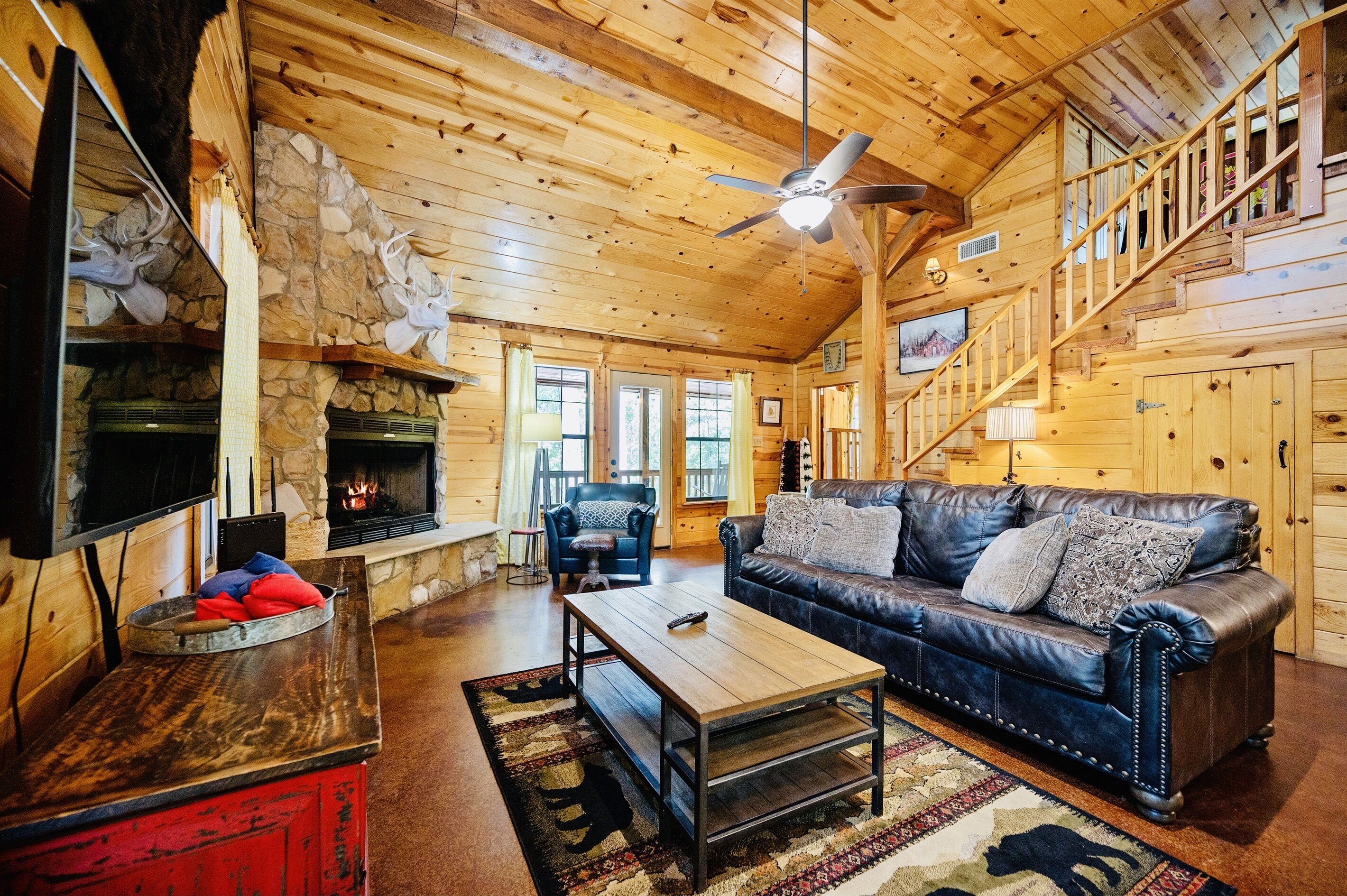 Pet-friendly Cabin With Hot Tub - Broken Bow, OK