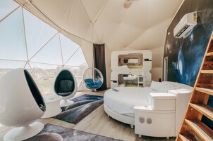 Quarto Superior | Com decoração personalizada, com mobília individualizada