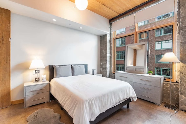 Modern, Lux Tacoma 2br\/2ba Fit For Long Term - 21 - Tacoma, WA