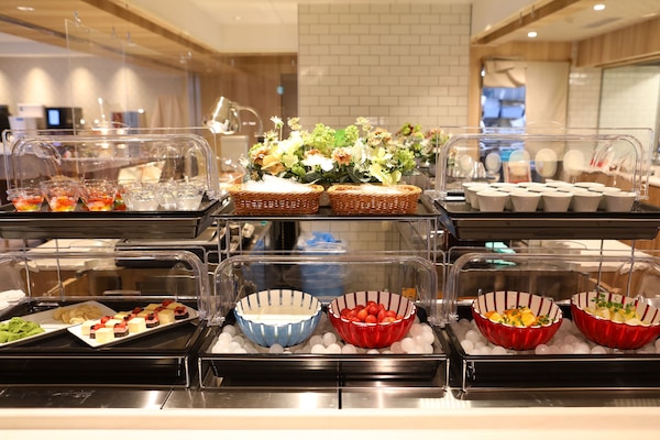 Café da manhã com buffet todos os dias (JPY 2500 por pessoa)