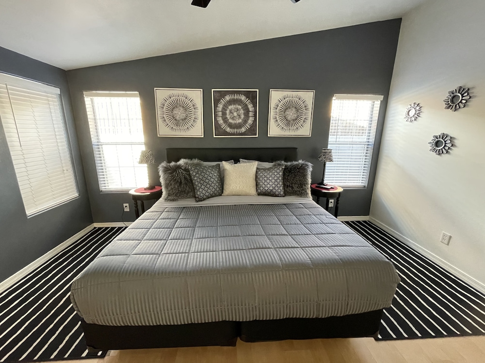 Red Rock Retreat - Page