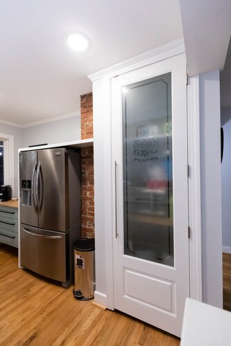 Fun Bungalow Close To Uptown And Pets Welcome! Sleeps 6! - Cotswold - Charlotte