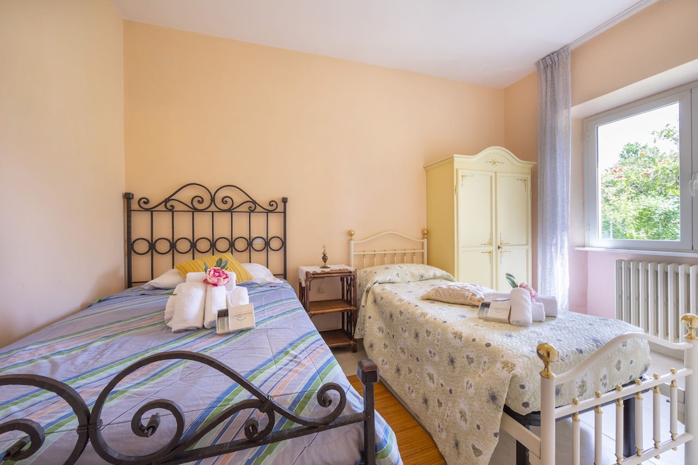 Villa Clara Few Km From The Sea, Pietrasanta, Italy - Forte dei Marmi