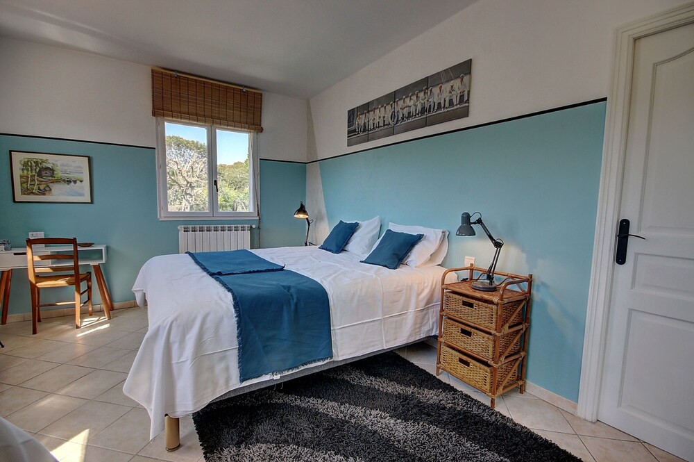 Villa Mademoiselle D'azur, Antibes, French Riviera, Sea View, Swimming Pool, Quiet. - 昂蒂布