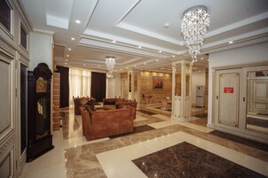 Apartamento Deluxe, 2 quartos | Sala de estar