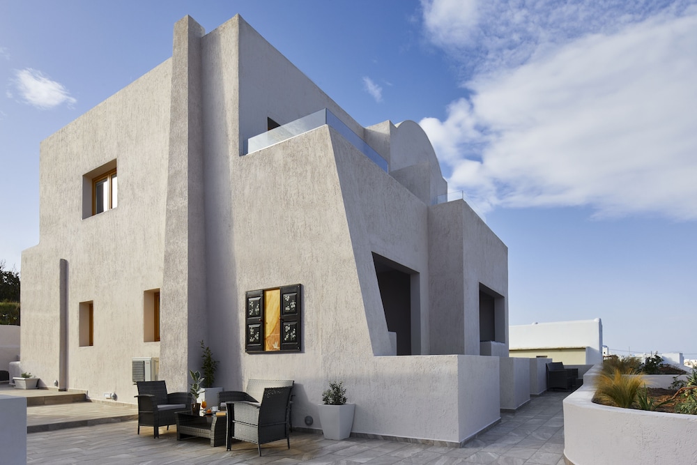 Alyvia Suites - Santorini