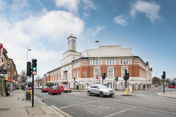 Mirrored Reflections - Londres