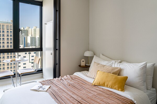 Urbanstay Seomyeon - Pusan