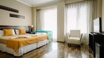 Quarto Duplo ou Twin Standard | Cortinas/cortinados opacos, Wi-fi grátis, roupa de cama fornecida