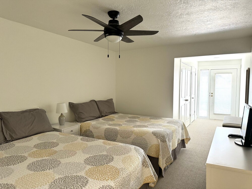 Comfortable 2 Bd/2 Ba Condo In Sports Village - Updated! - Utah