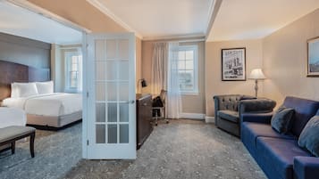 Cofre com capacidade para portátil, secretária