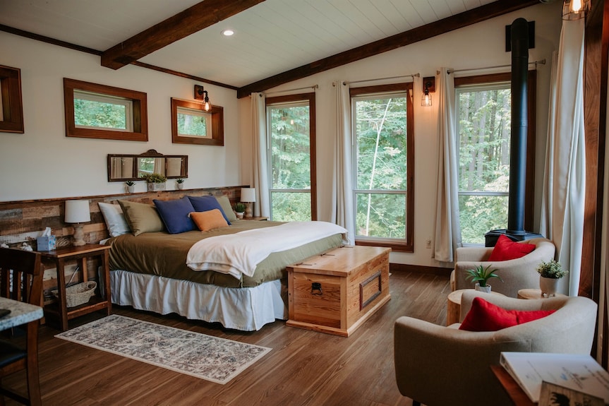 The Spring Water Retreat - New! @Millcreekcabinswi - Wisconsin