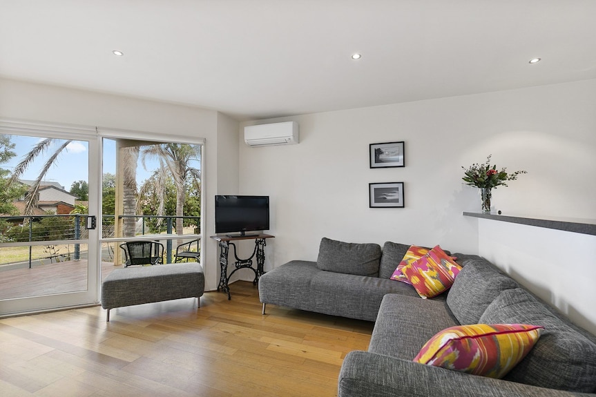 Coastal Home Away From Home - 托爾坎