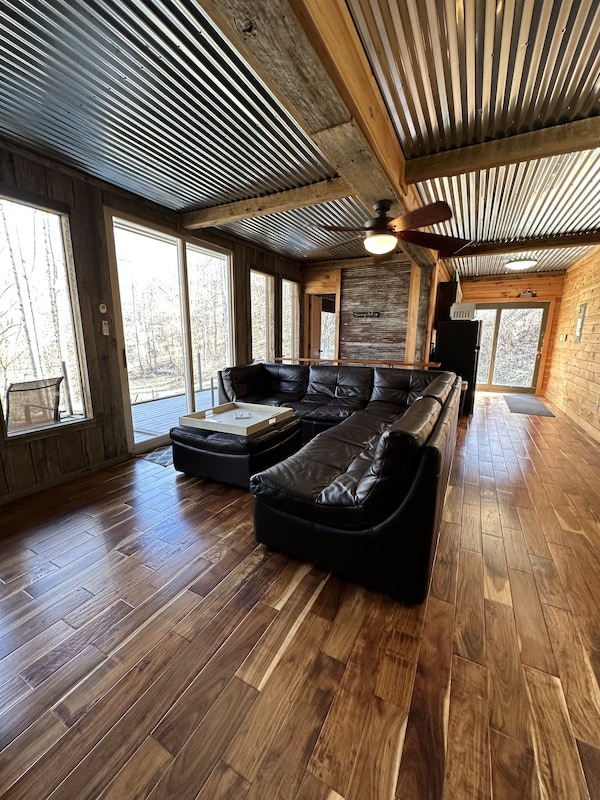 Shipping Container Cabin In The Woods Of Red River Gorge-hottub-secluded-private - Slade, KY