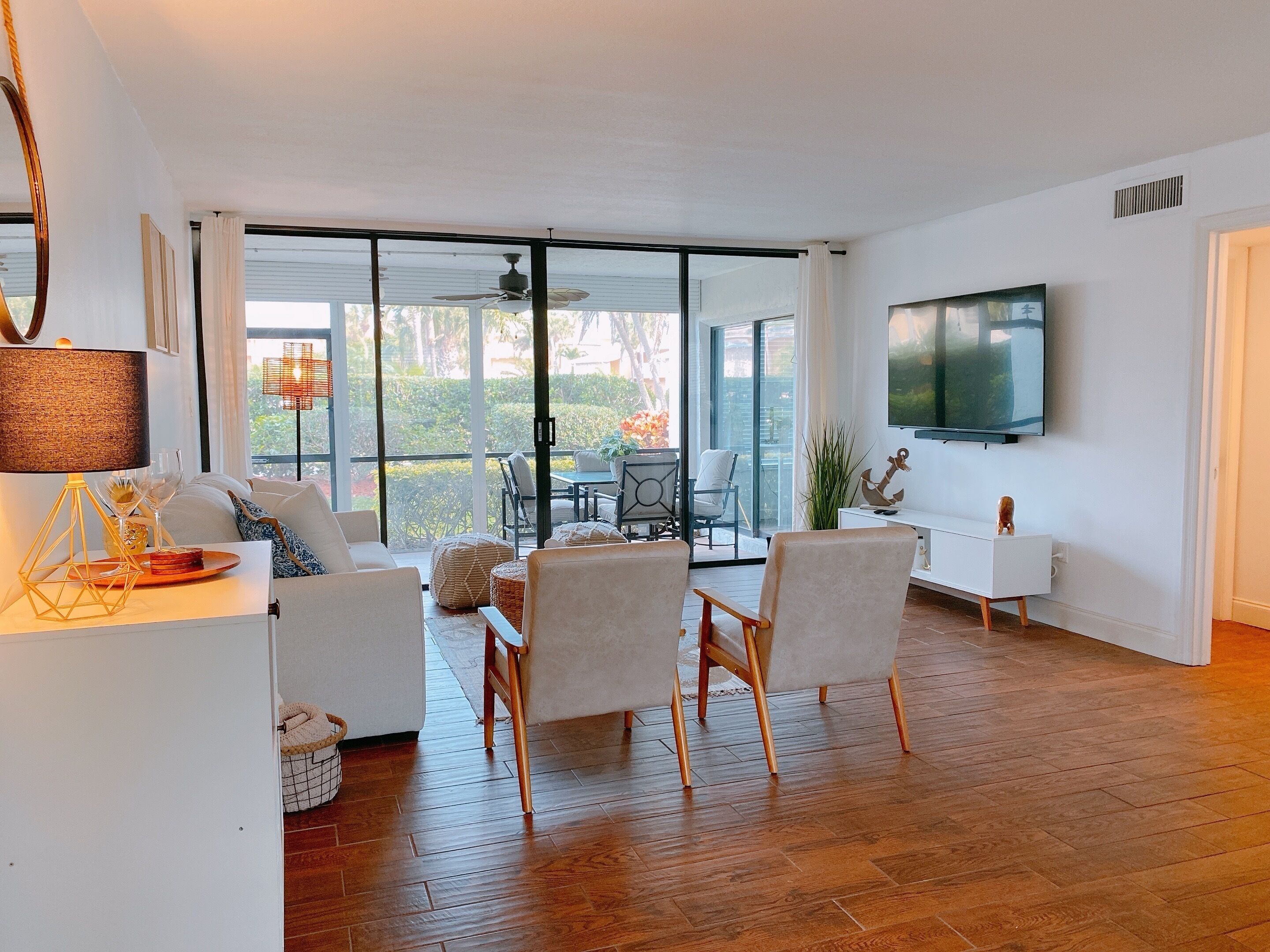 Coastal Condo: Spacious 2/2 Ground Floor End Unit With Beach & Golf Course - Fort Pierce, FL