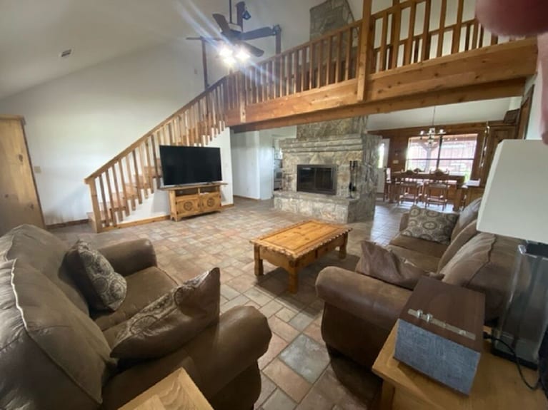 Pk Lake Cabin Is A Relaxing Retreat After A Day At The Lake - Possum Kingdom Lake, TX