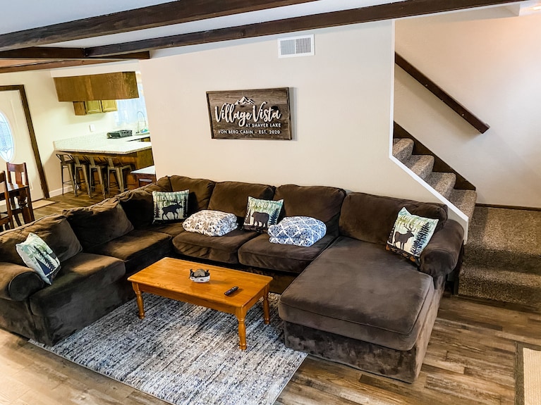 Cabin In The Heart Of The Village With Wifi - 4 Bedrooms Plus Kid Loft - Shaver Lake, CA